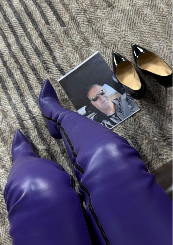 感谢：Daniel Frederick Unroe – Oriental Boots Lady – 东方长靴女神 专注长靴时尚｜大腿靴 / 过膝靴 / 及膝靴高清视频｜皮手套搭配指南